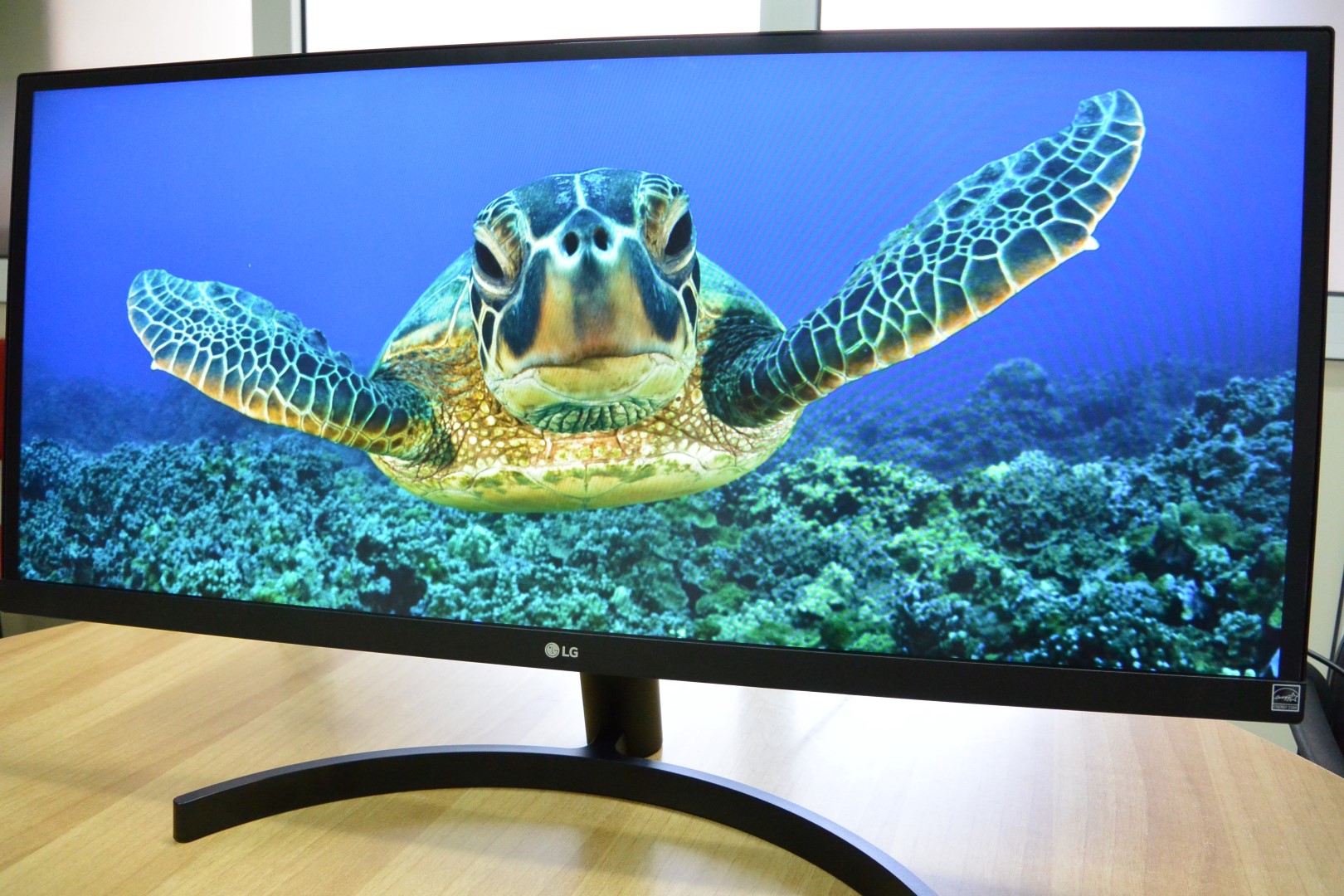 LG 29WK500 monitor Review: «UltraWide beauty»!