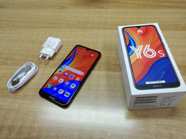 Unboxing και hands-on με το Huawei Y6s!
