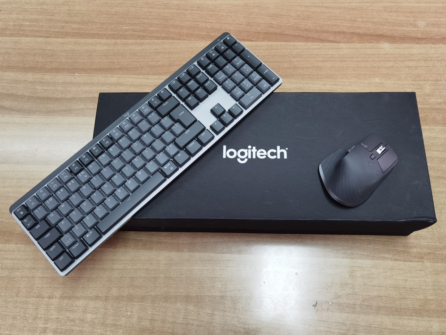 Logitech MX Mechanical keyboard & MX Master 3S mouse Review: «Το ...